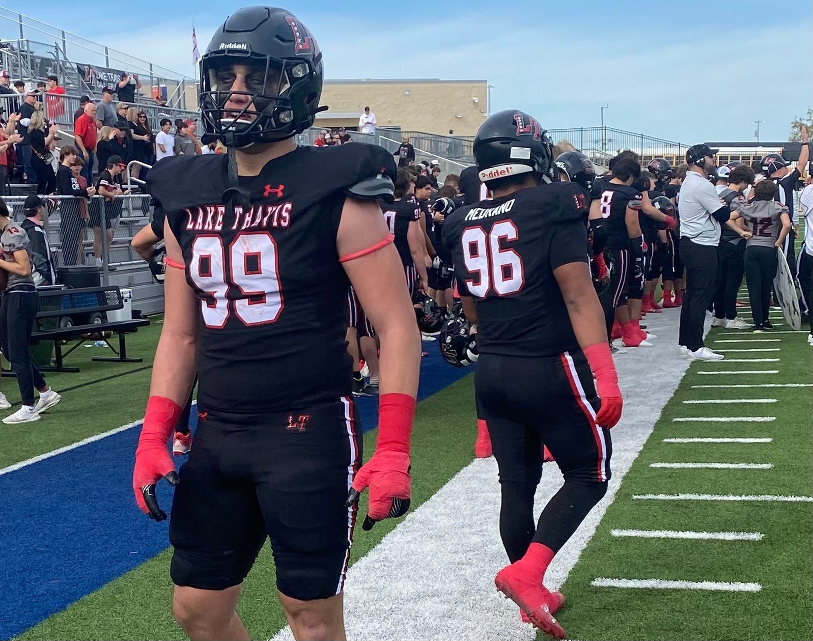 Lake Travis defensive end Gus Cordova commits to USC football