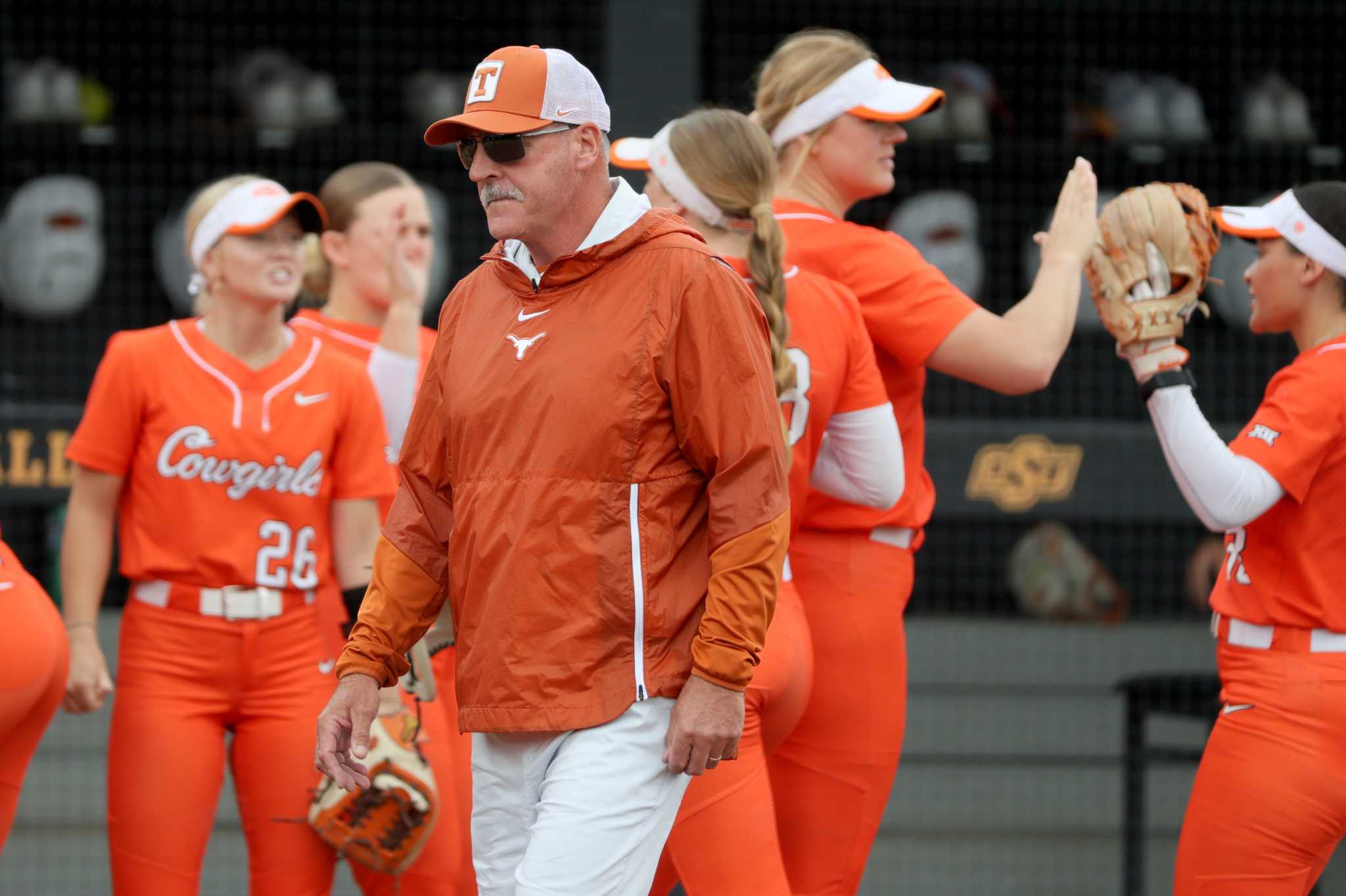 Texas softball coach Mike White reveals his Game 1 WCWS pitching plan