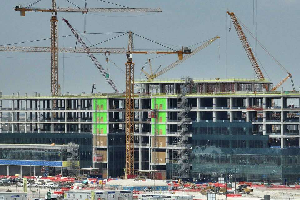 Texas gives record $250M grant to Samsung’s Taylor chip plant