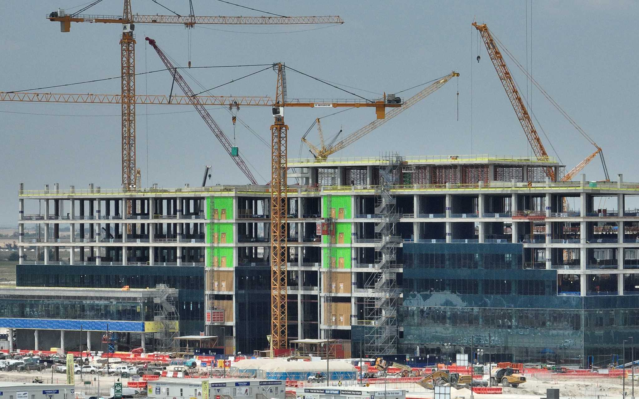 Texas gives record $250M grant to Samsung’s Taylor chip plant