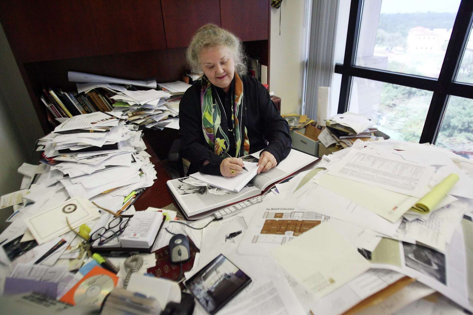 If not for Connie Todd's alertness, Treaty Oak tre might have died
