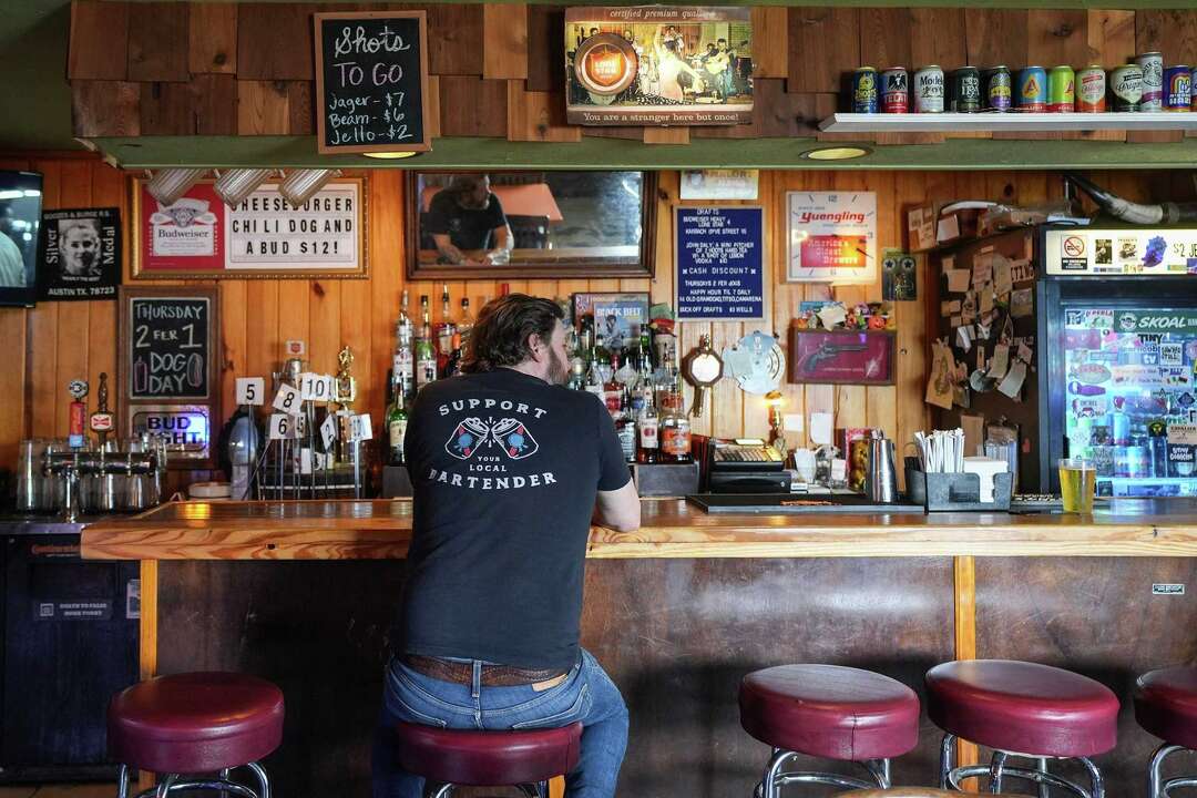 Austin's best dive bars: From Casino El Camino to Nickel City
