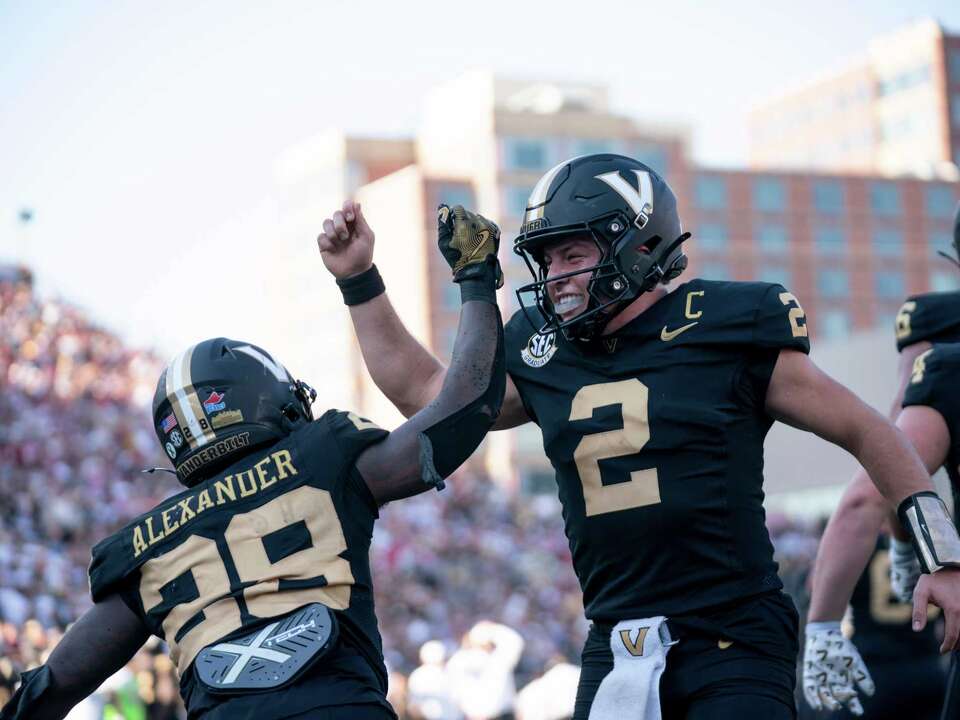 Why Vanderbilt's top RB, an AISD rushing legend, has had 'Horns down ...