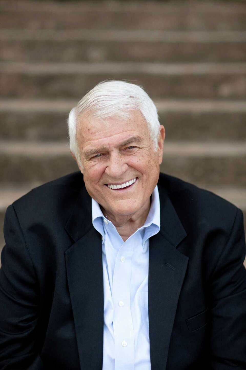 John Carter, Stuart Whitlow vie for 31st District congressional seat