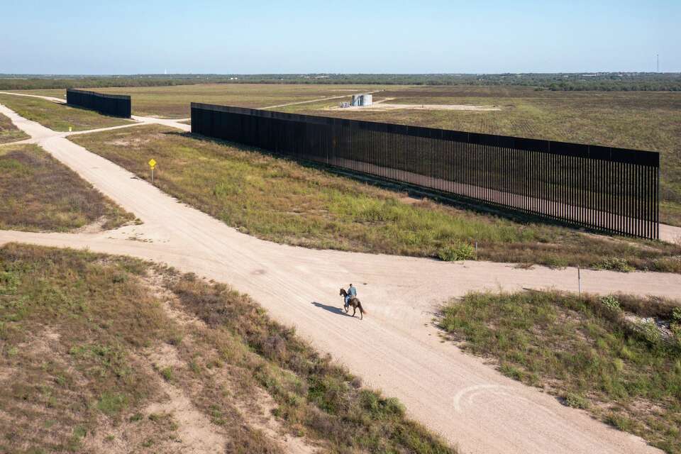 Texas' border wall: Remote areas, landowners obstacles to completion
