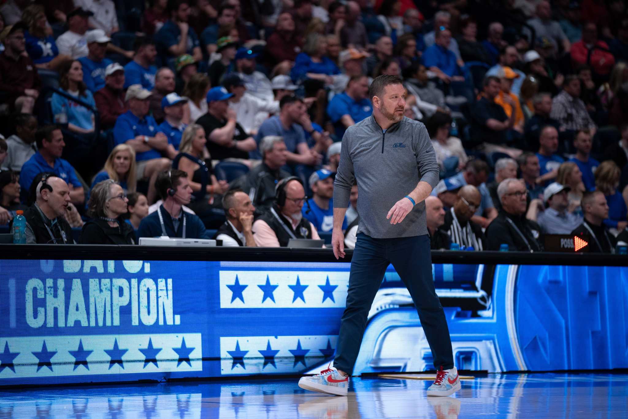 Texas faces Chris Beard for first time since UT fired Ole Miss coach