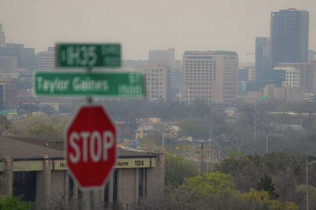 Track Crabapple Fire near Fredericksburg: See Texas wildfire map