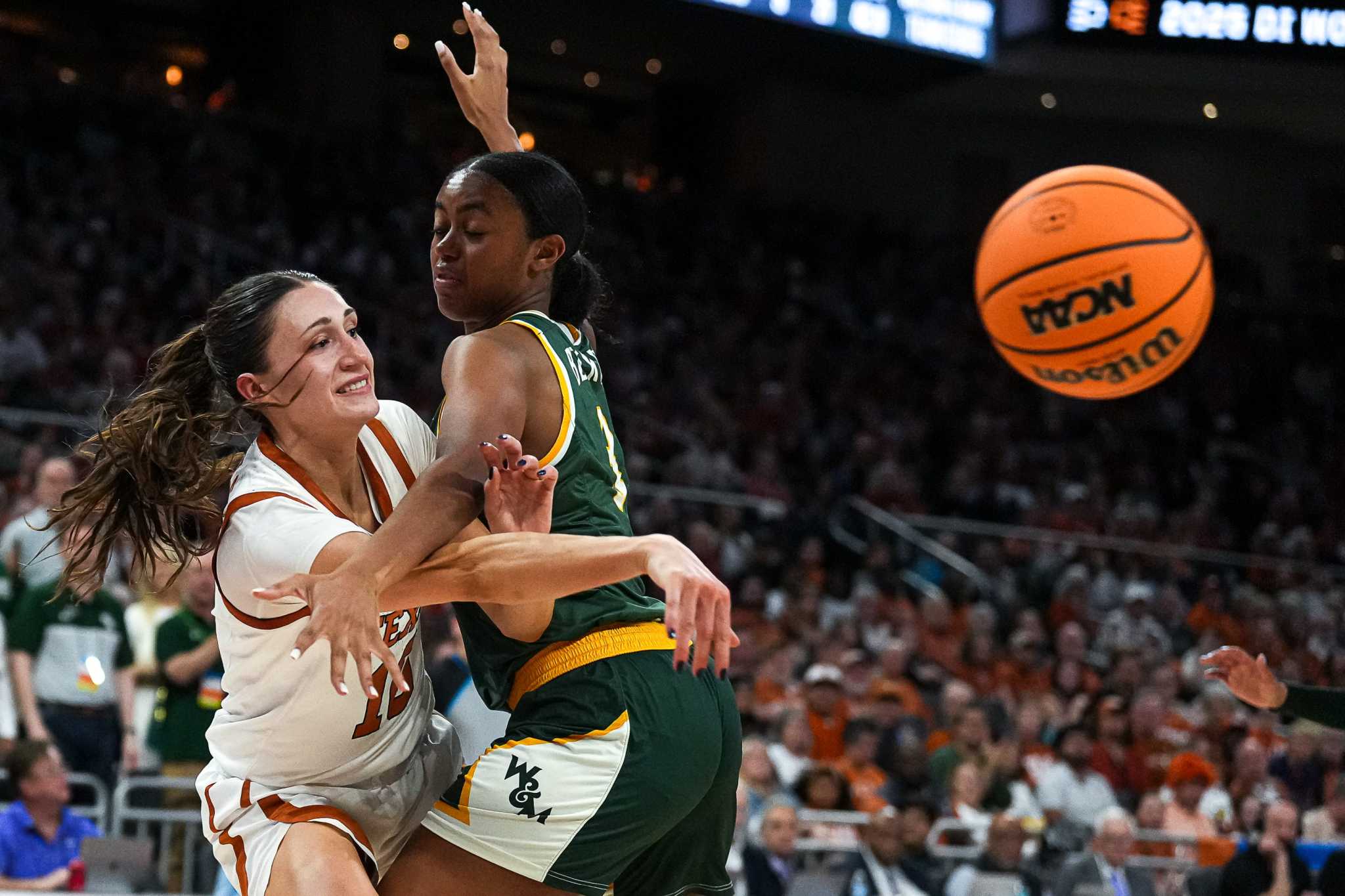 Texas vs Illinois prediction: Preview, how to watch NCAA Tournament game