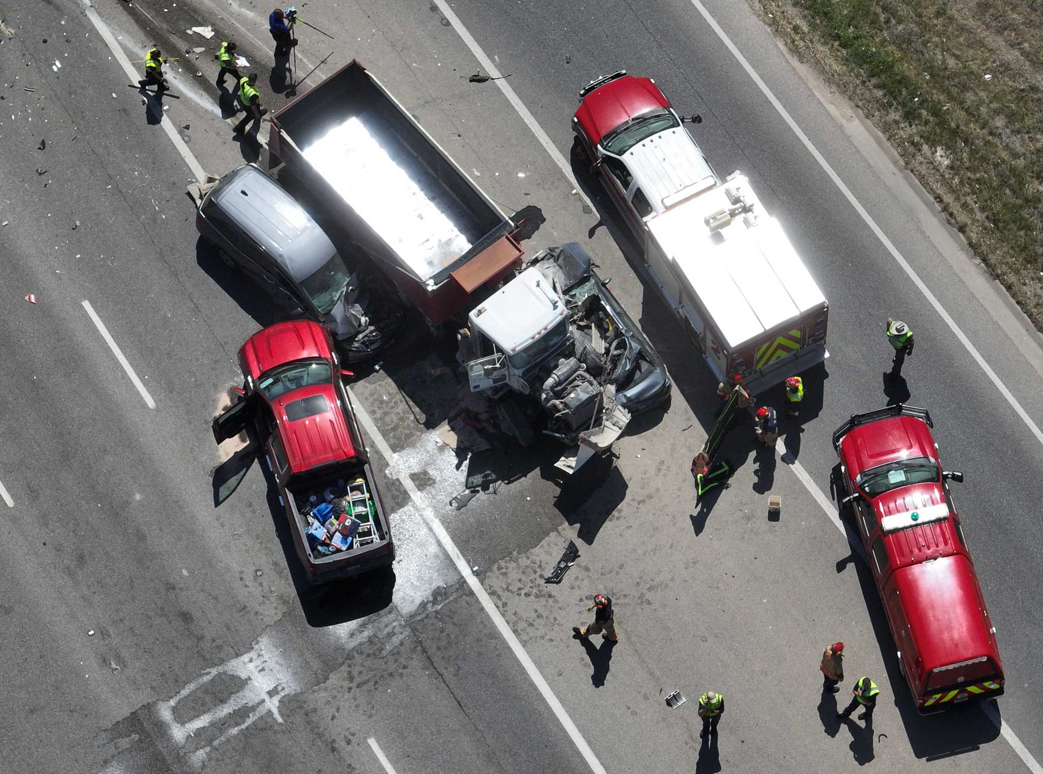 10-vehicle crash on I-35 in Round Rock kills one person, injures 3
