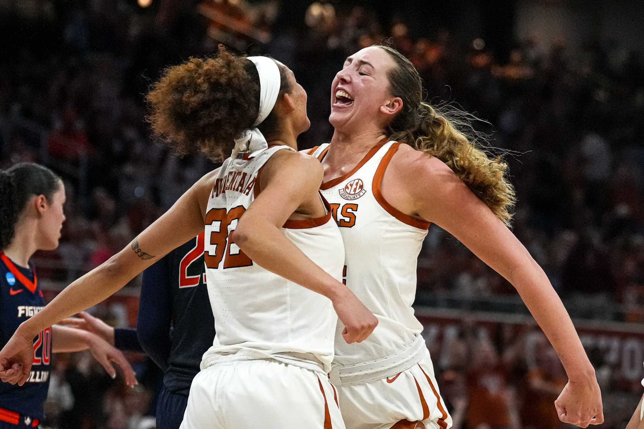 March Madness: Sedona Prince, Taylor Jones reunite as Texas, TCU play ...