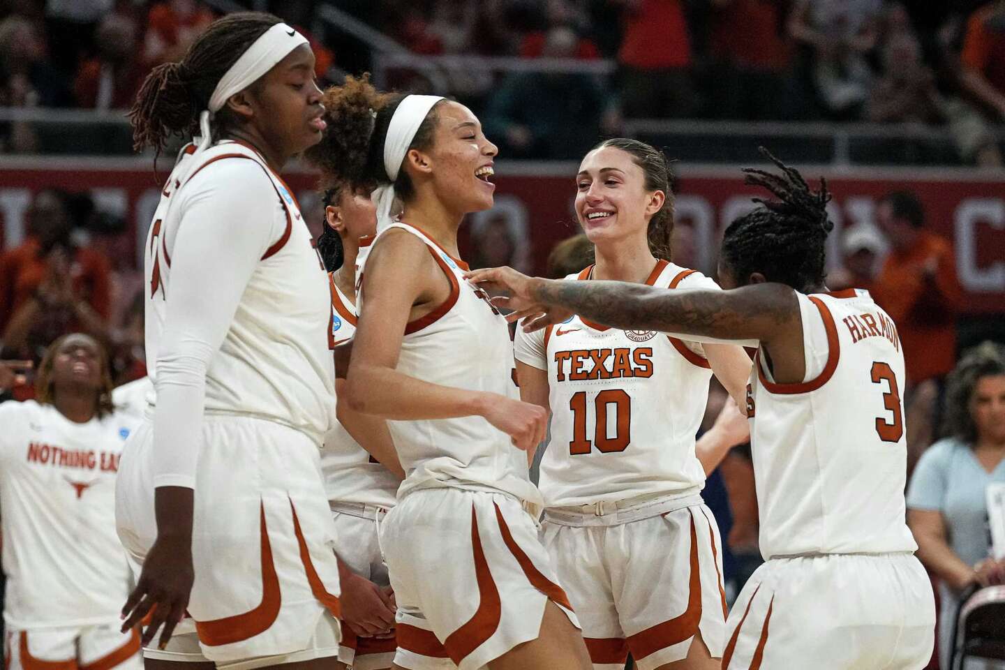 Shay Holle is preparing to leave Texas women's basketball. Vic Schaefer ...