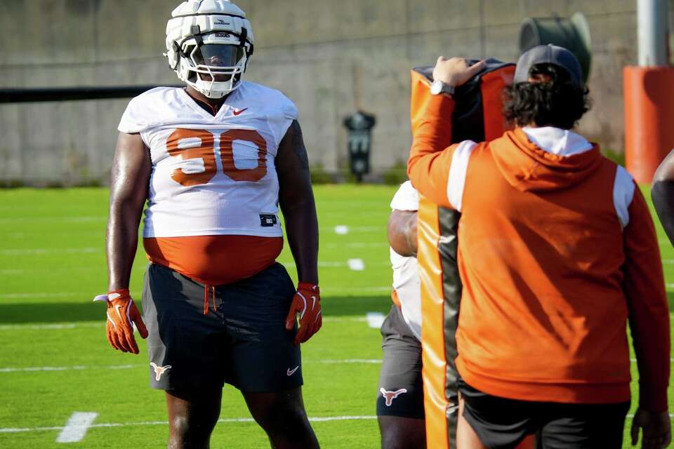 Arch Manning, Texas football begin first spring practice: See photos.