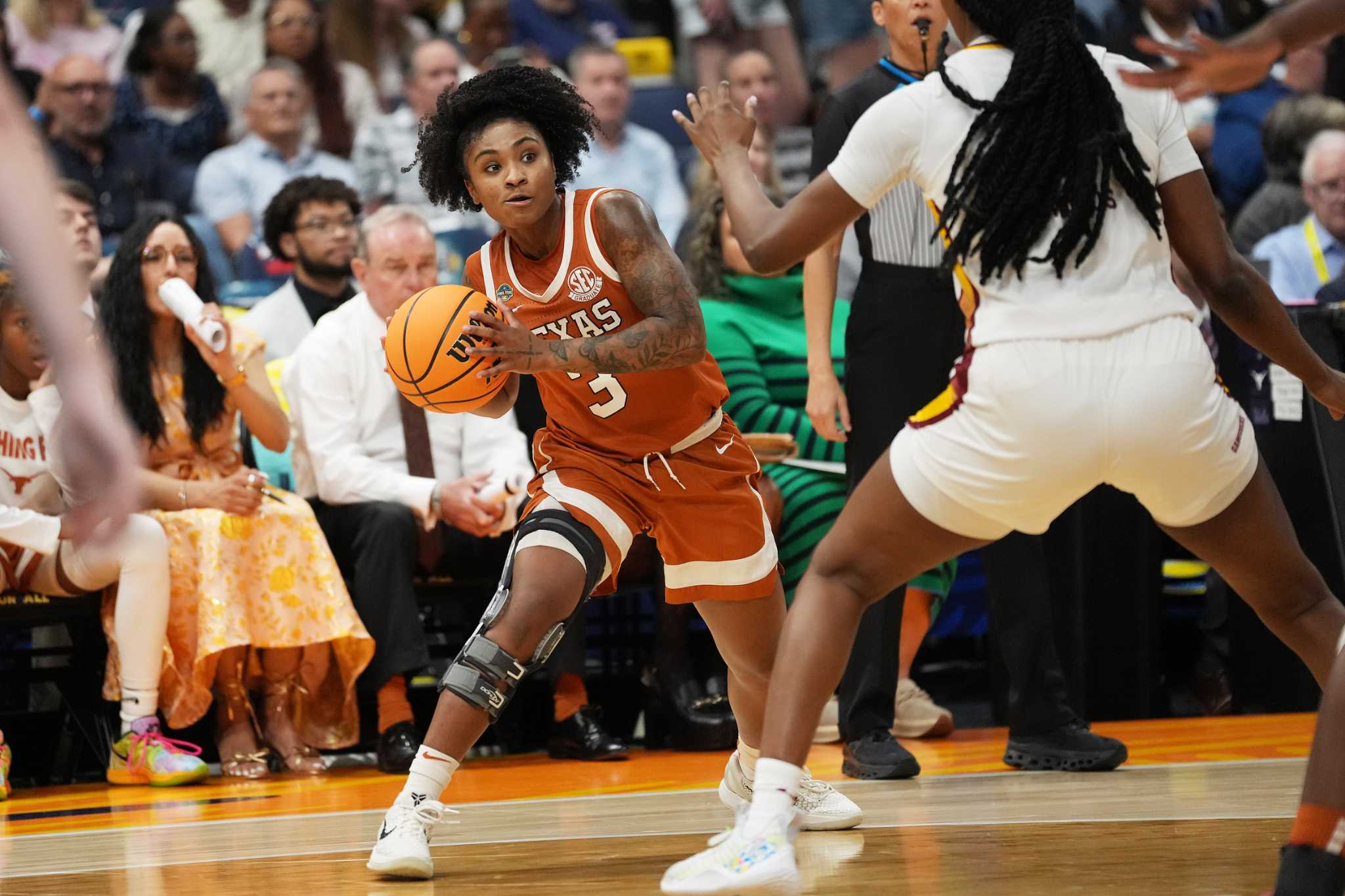 Texas basketball star Rori Harmon becomes all-time assists leader
