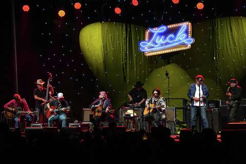 How to get tickets to see Willie Nelson at his ranch in Luck, Texas