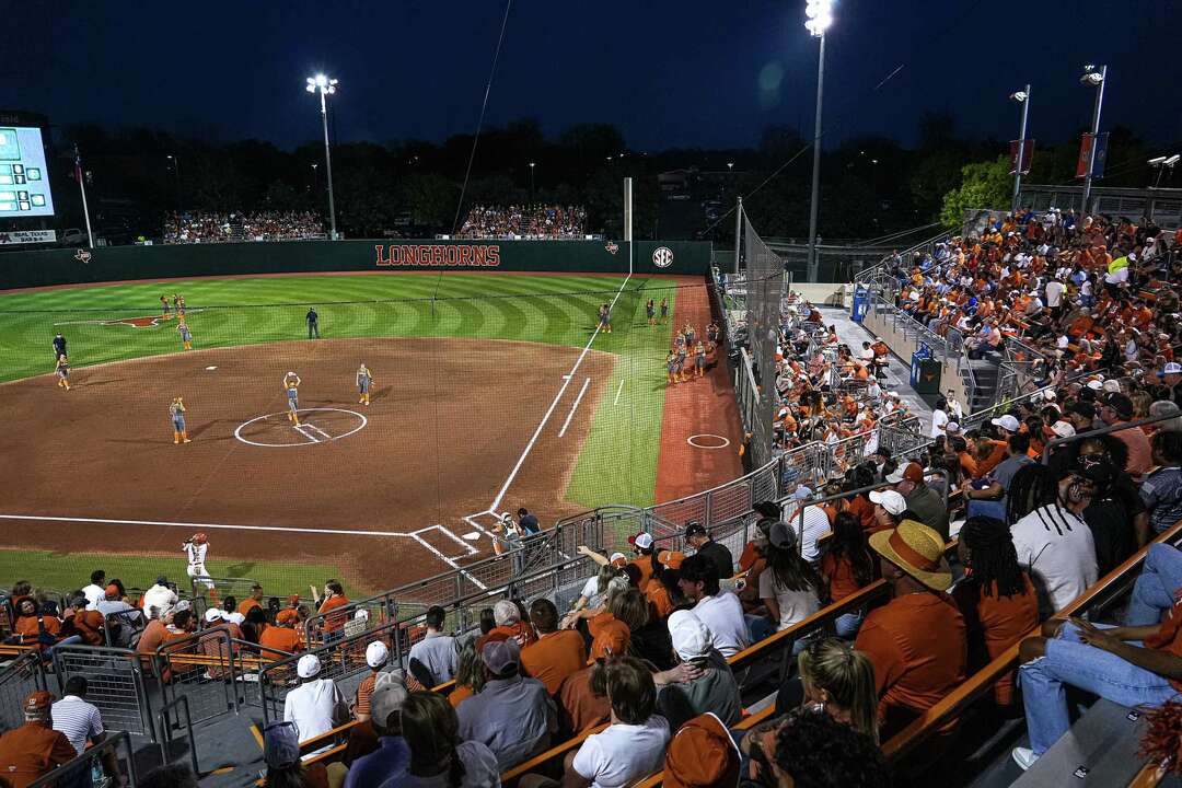 Texas vs Tennessee softball score: Replay, highlights as Teagan Kavan ...