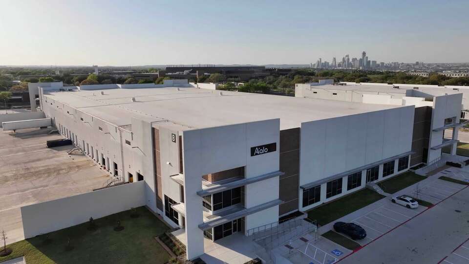 Austin-based Aalo Atomics unveils nuclear power plant prototype