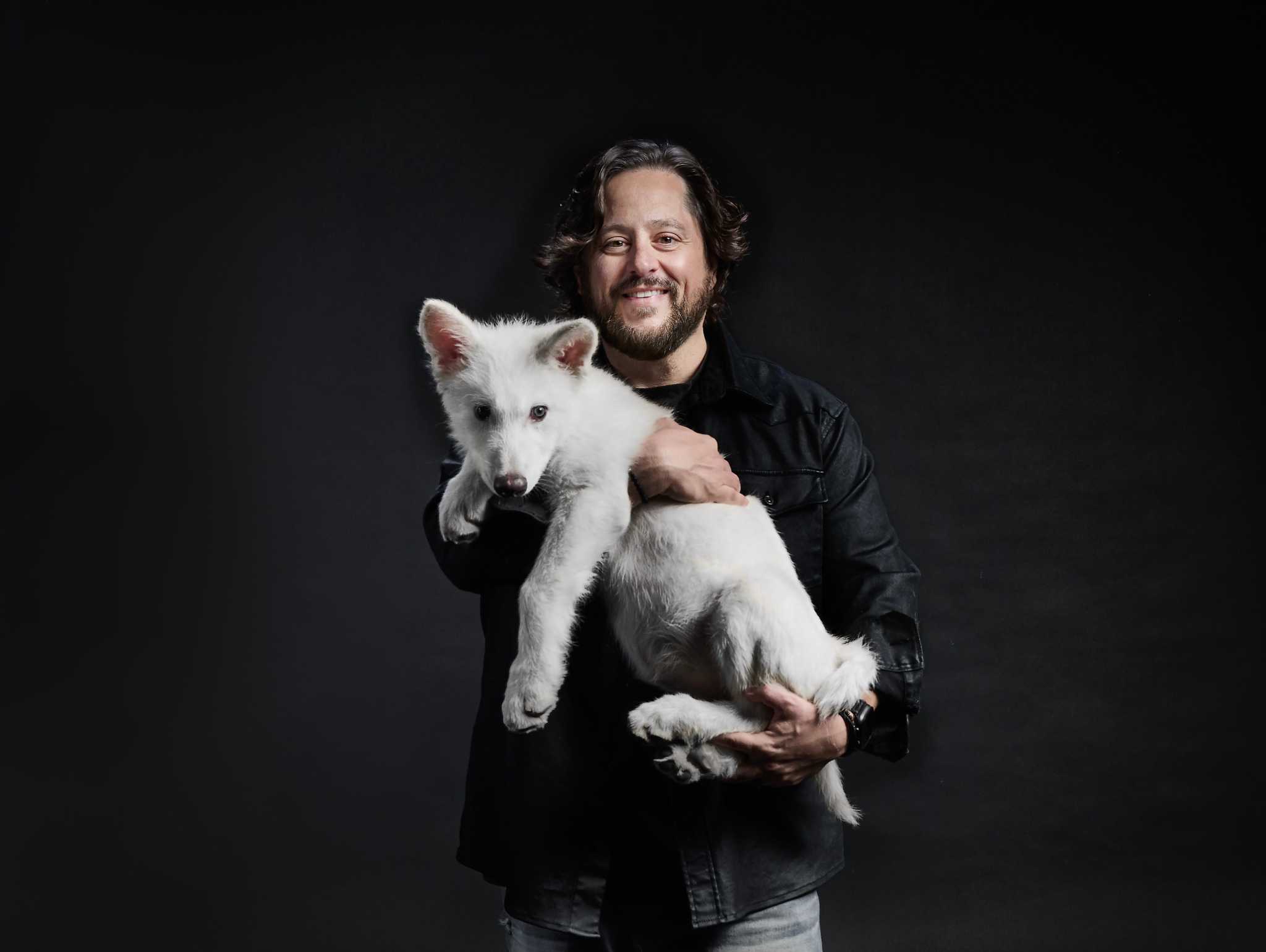 What's a dire wolf? Texas biotech company claims to revive species