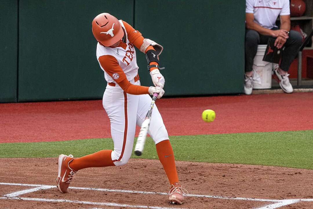 Reese Atwood: All-American catcher helps Texas softball beat Kentucky