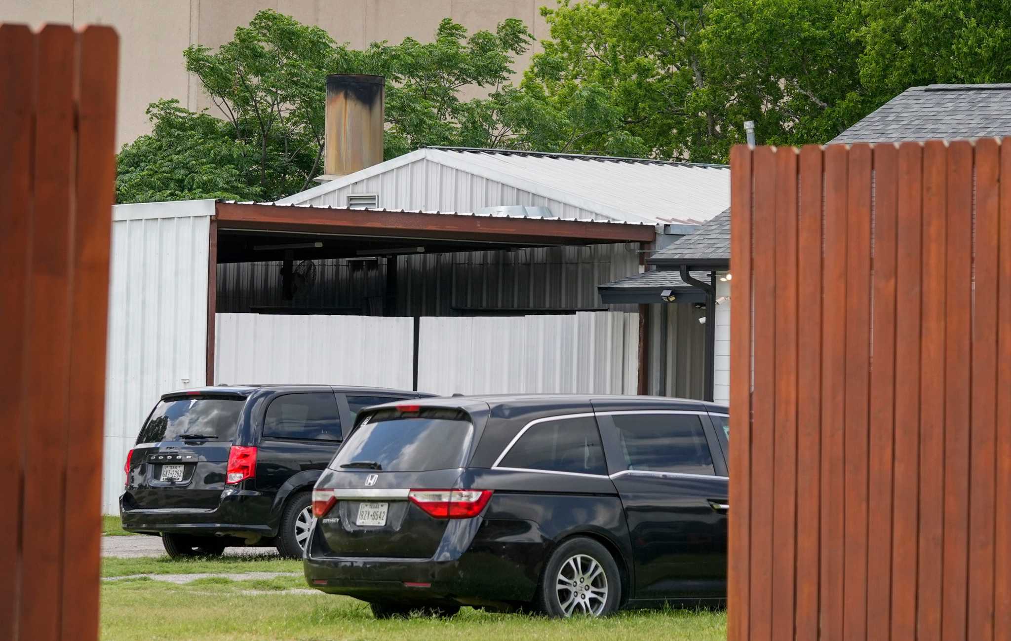 DA drops corpse abuse charges against mortuary owner, medical CEO
