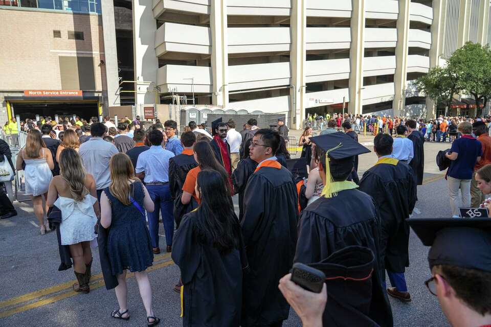 UT Austin graduation: Best photos of Class of 2025 celebrating