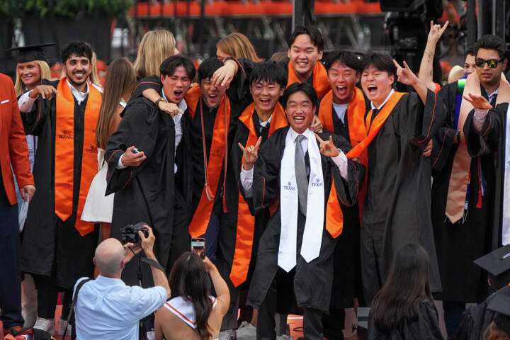 UT Austin graduation: Best photos of Class of 2025 celebrating