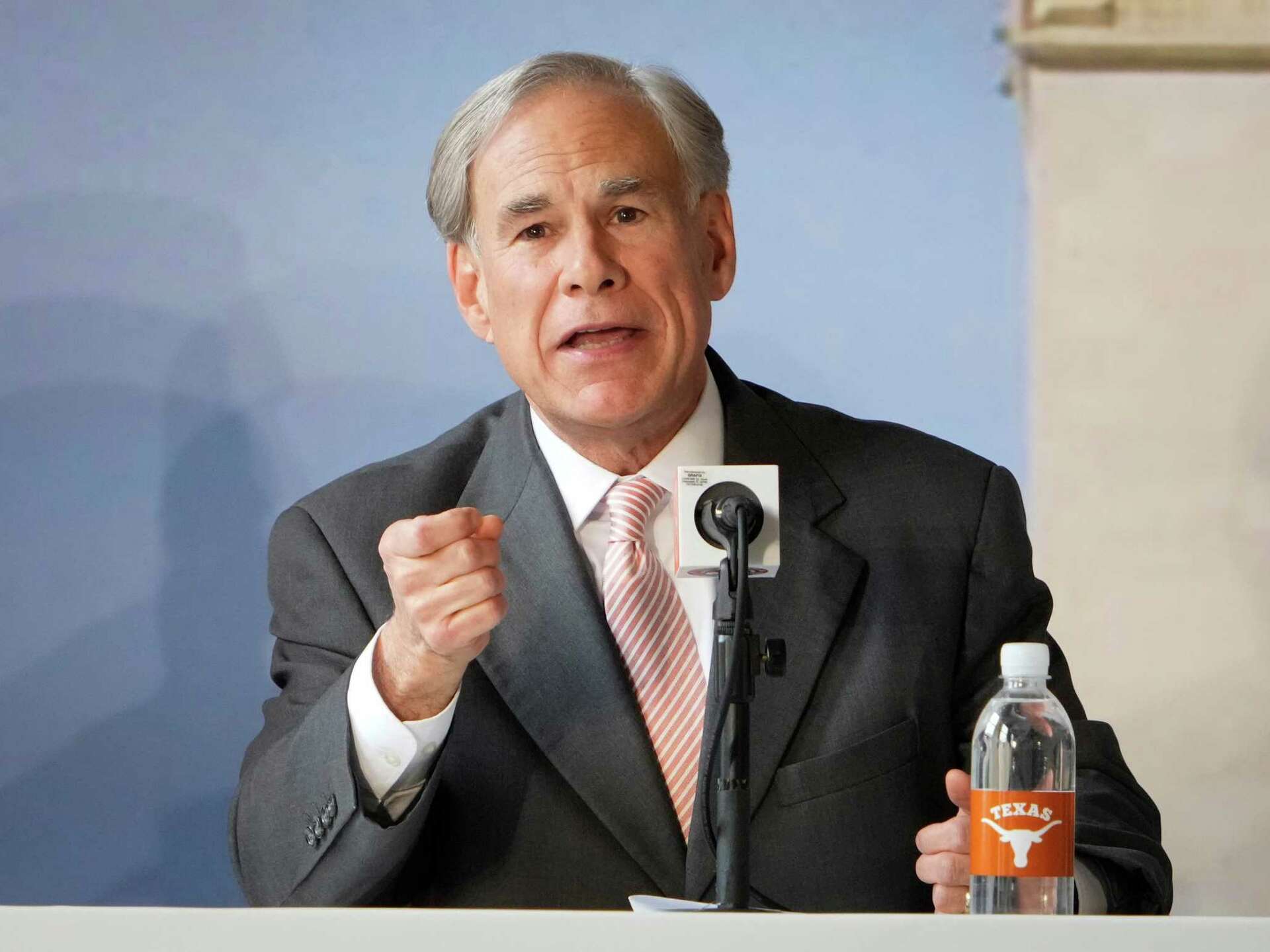Texas government officials speak out after killings in Minnesota