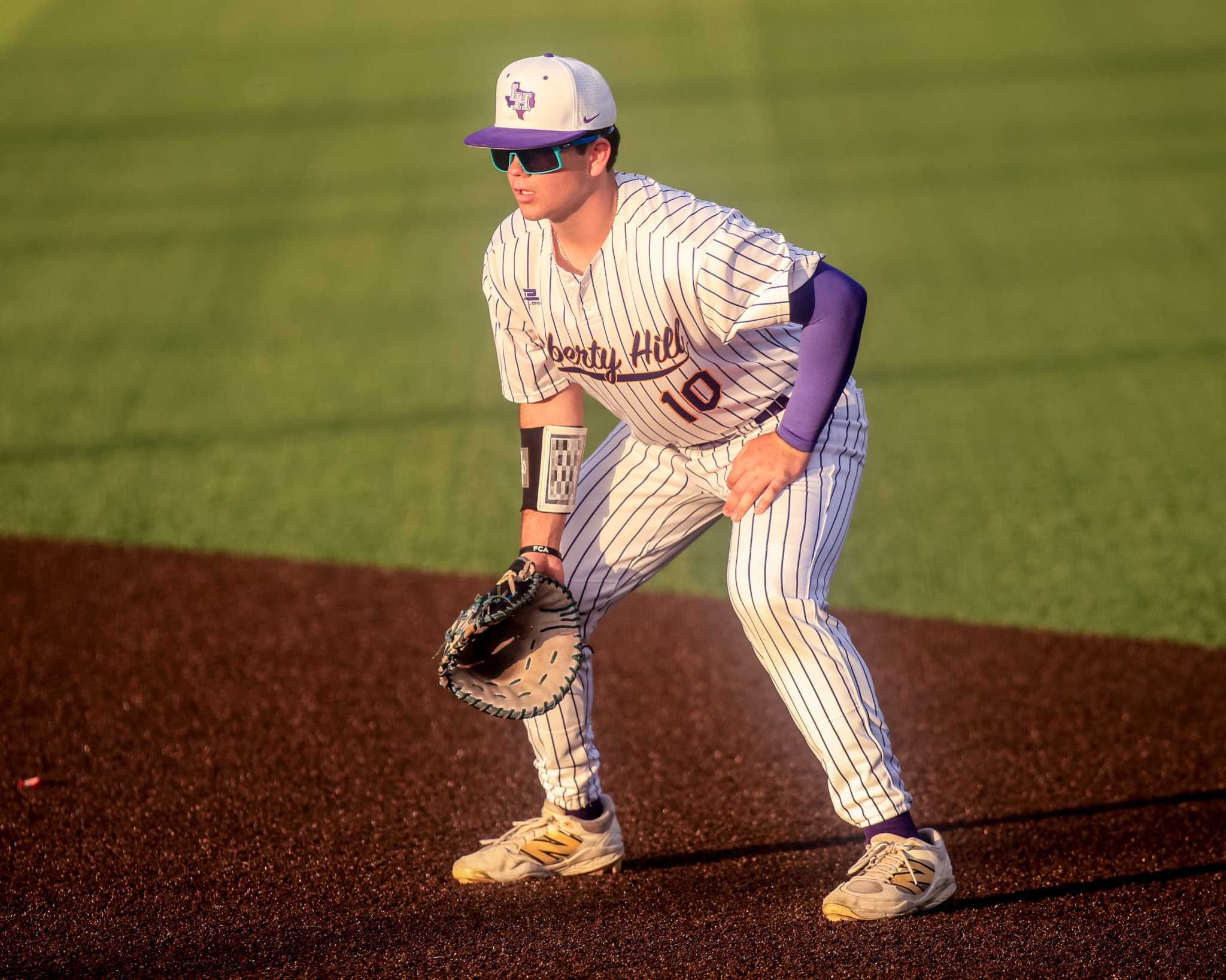 UIL baseball playoffs: 4 Austin-area teams claim bi-district opener