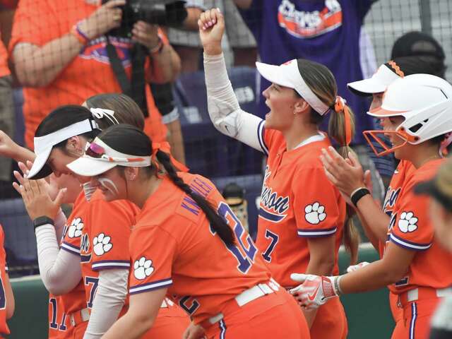 Texas softball: What to know about Clemson, UT's foe in NCAA Tournament ...