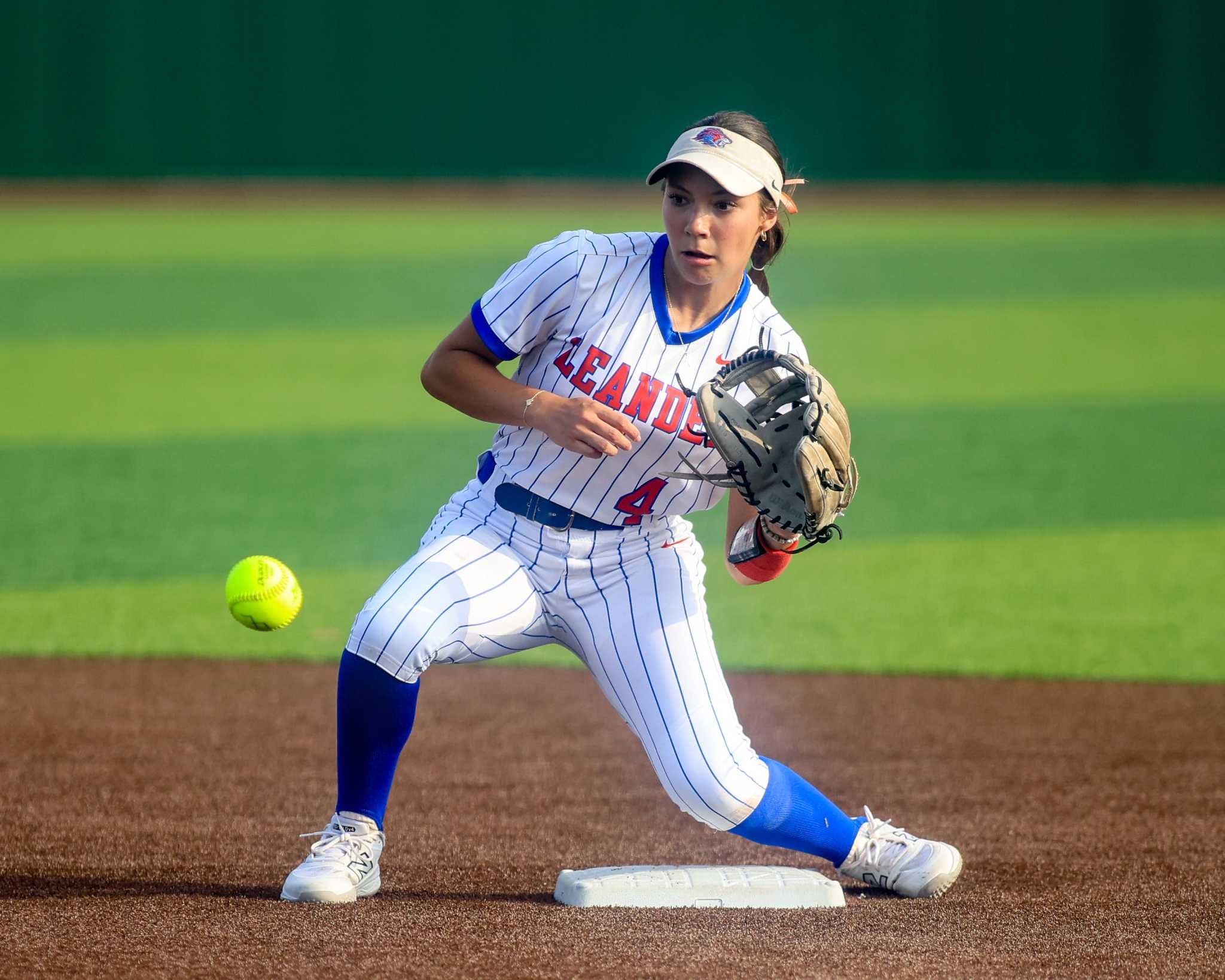 UIL softball playoffs: Pairings, schedules and scores for regional ...