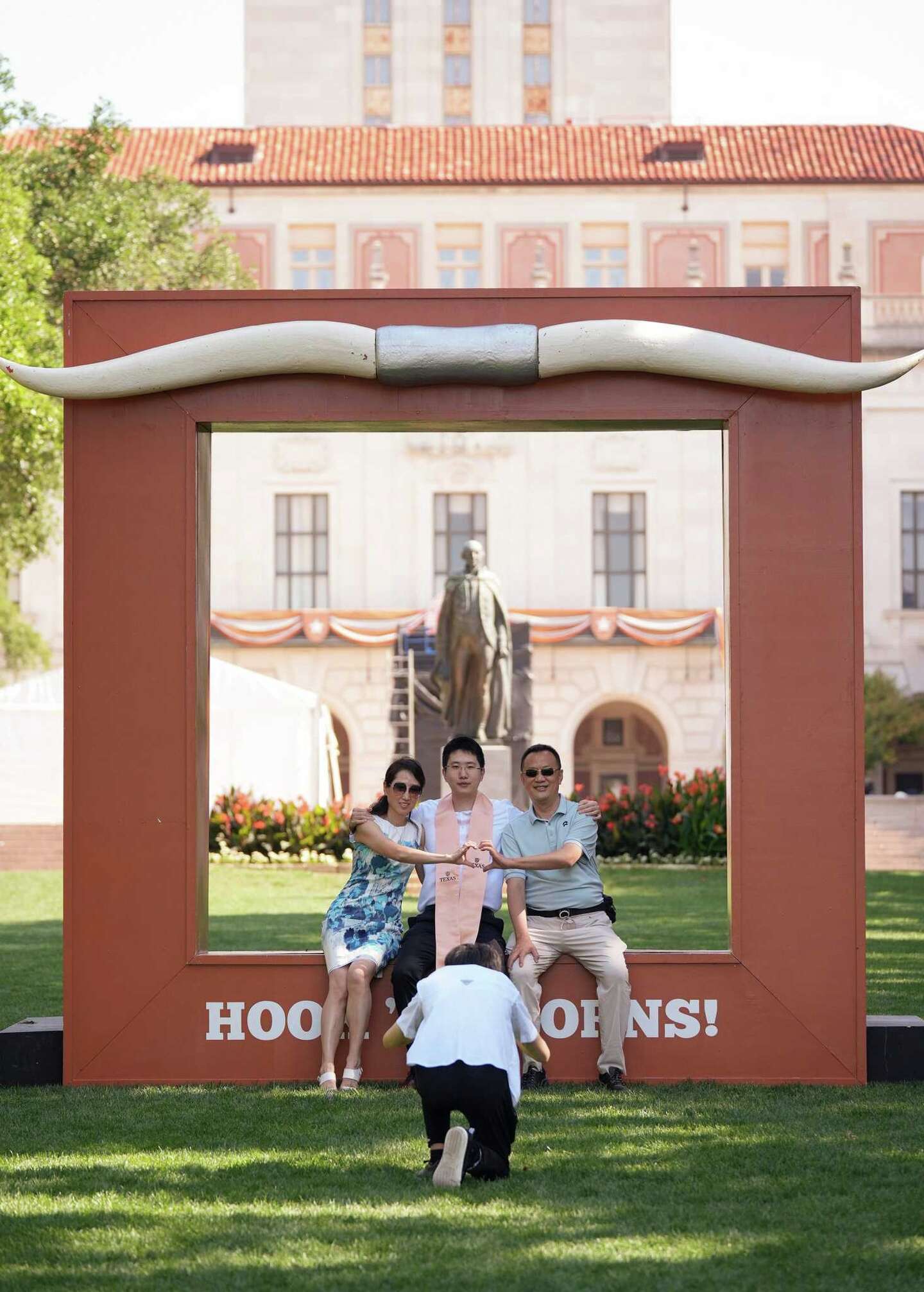 UT Austin Commencement 2025: See time, location of main ceremony