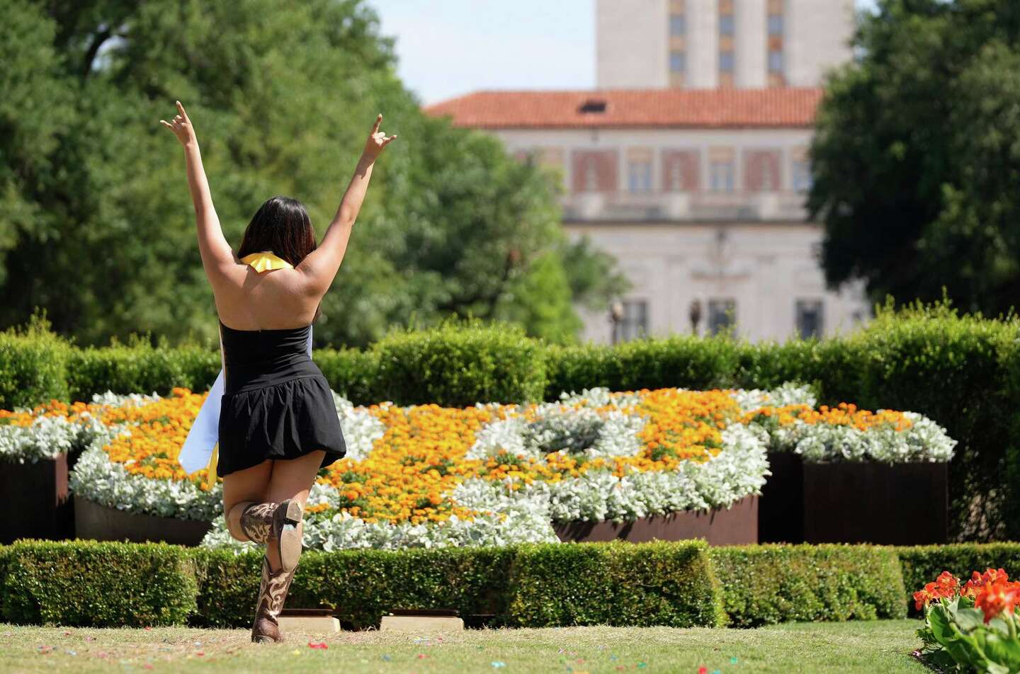 UT Austin Commencement 2025: See time, location of main ceremony