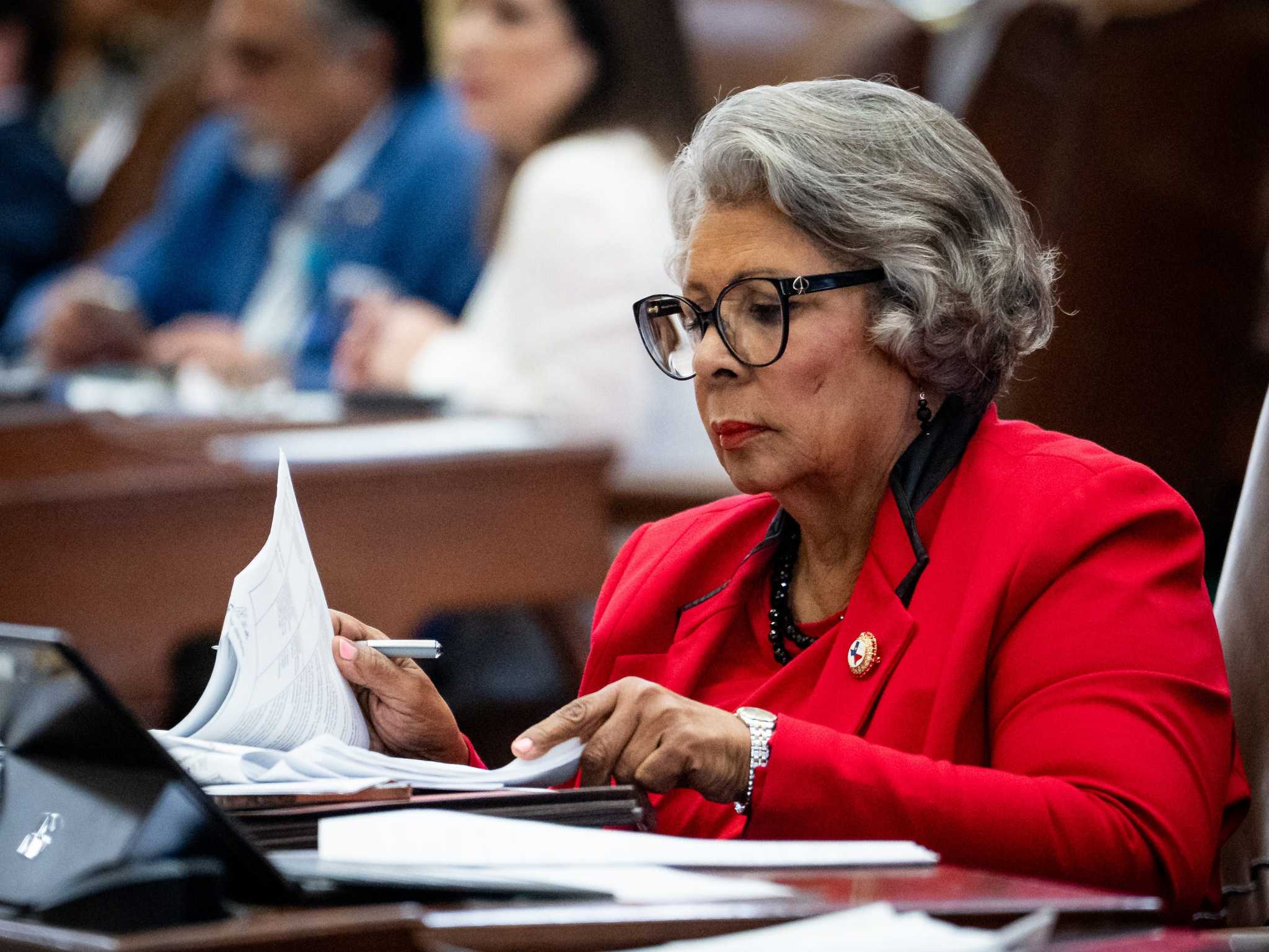 As heat turns up in Texas Legislature, here's how a senior lawmaker ...
