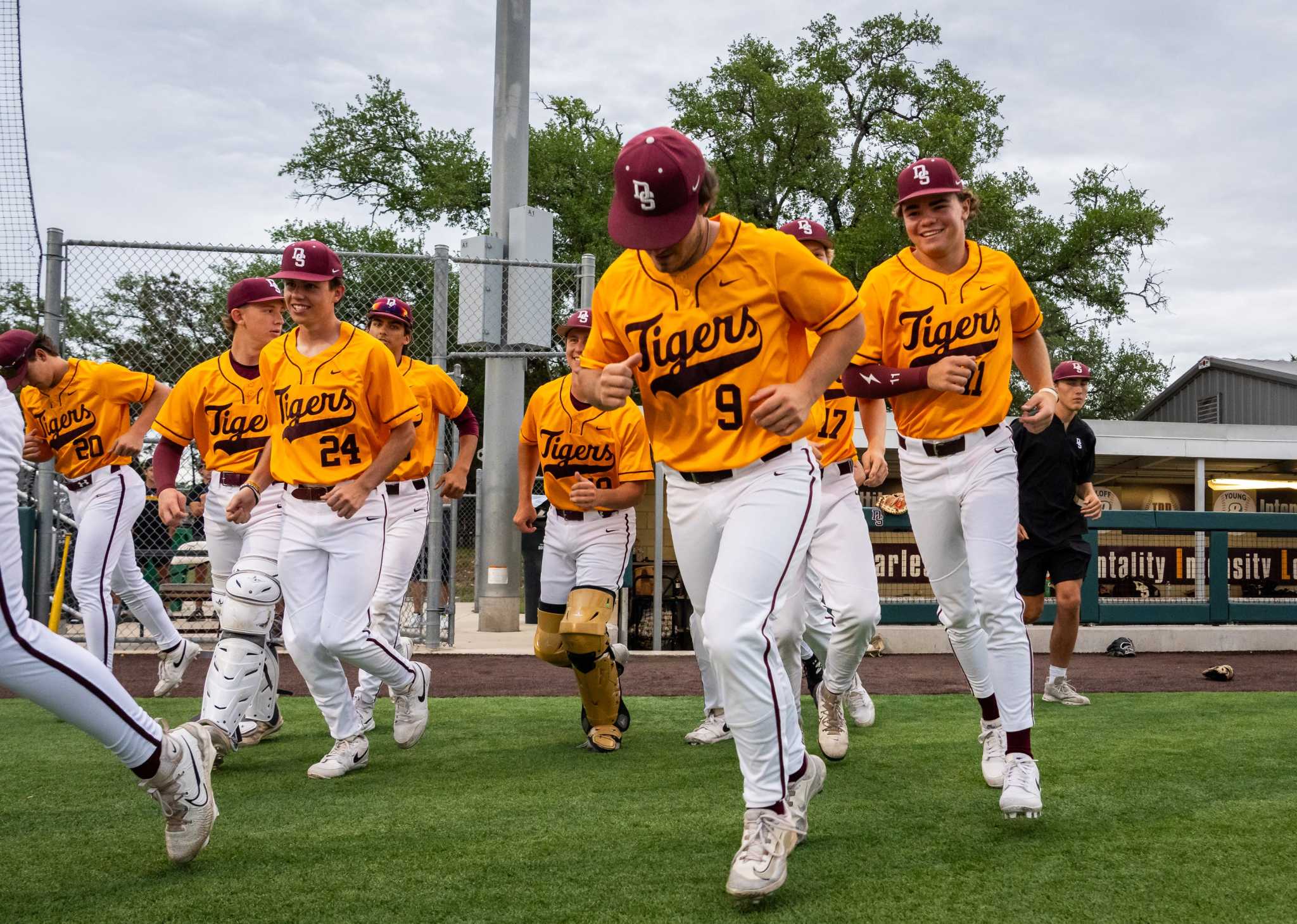 UIL baseball playoffs: 9 Austin-area teams face win-or-go-home games