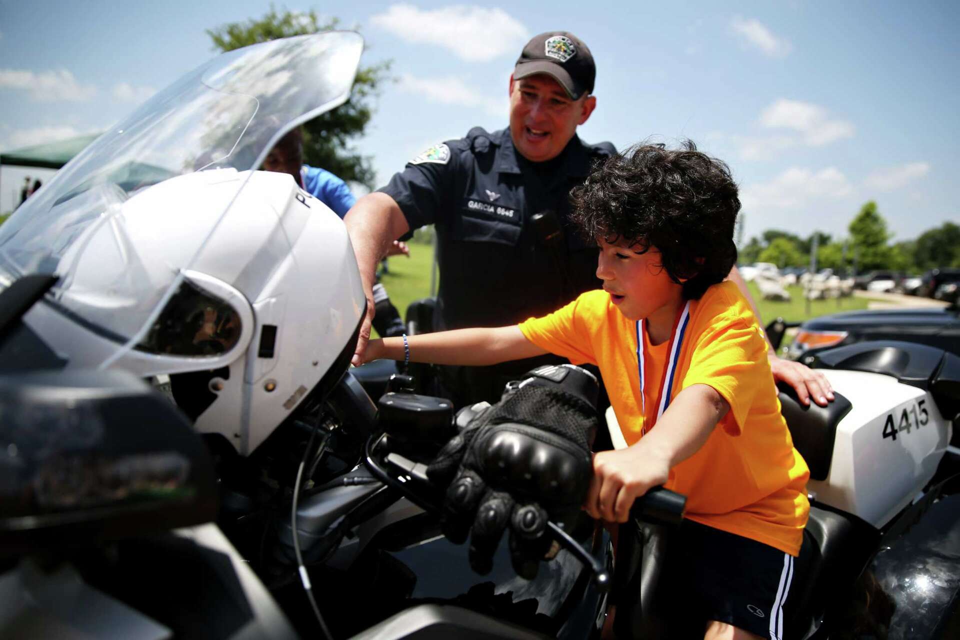 Austin police officer killed in off-duty motorcycle crash
