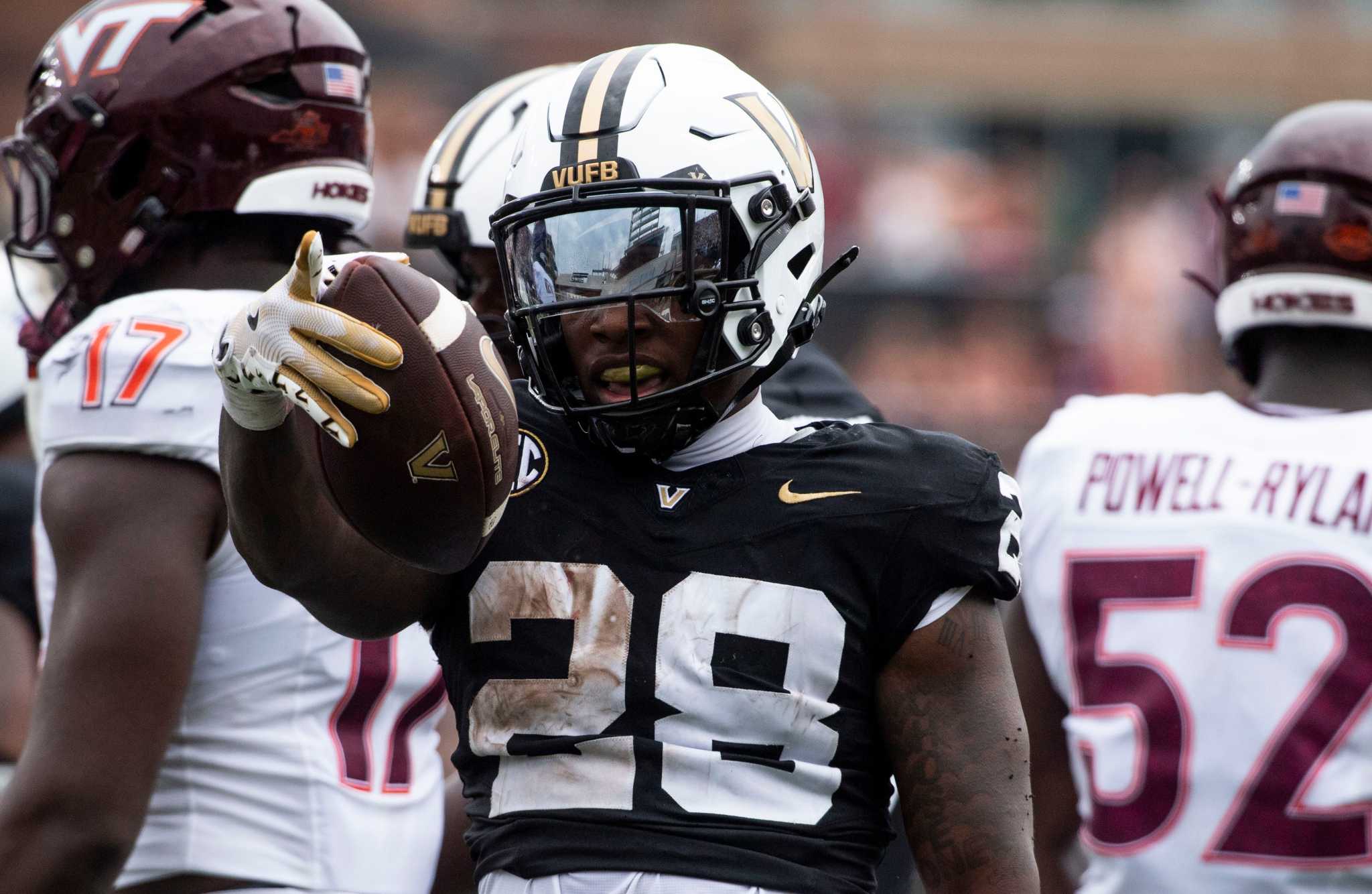 Vanderbilt's Sedrick Alexander hosts East Austin football camp with his ...