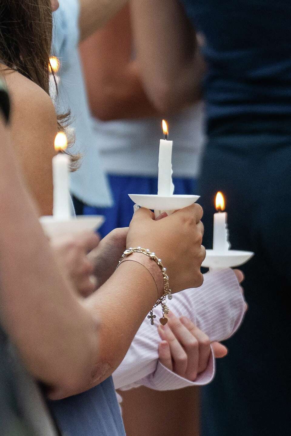 Casis Elementary holds vigil to honor victim in Kerrville flood