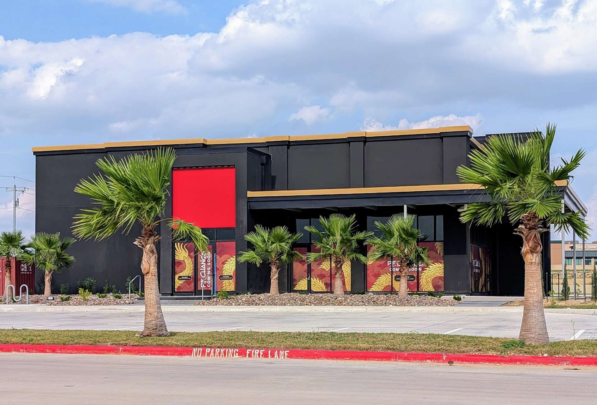 P.F. Chang's posts 'coming soon' signs, starts hiring leadership roles