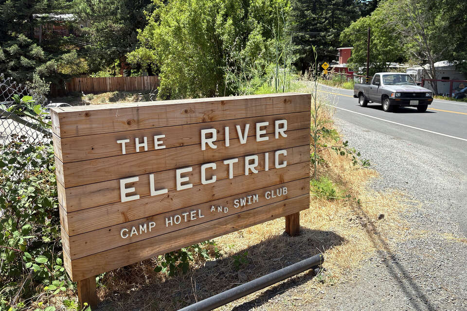 It was an abandoned Bay Area amusement park. Then came the 'glampers.'