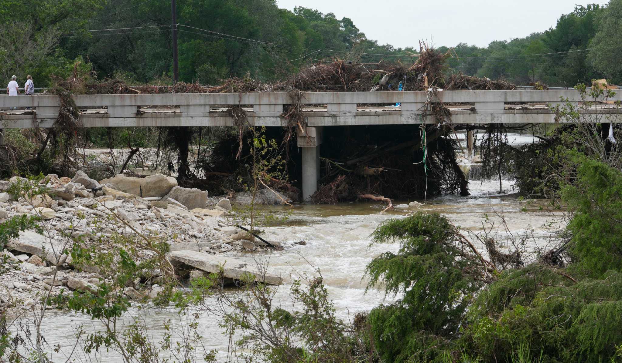 Gov. Greg Abbott 'astonished' by Leander flood damage