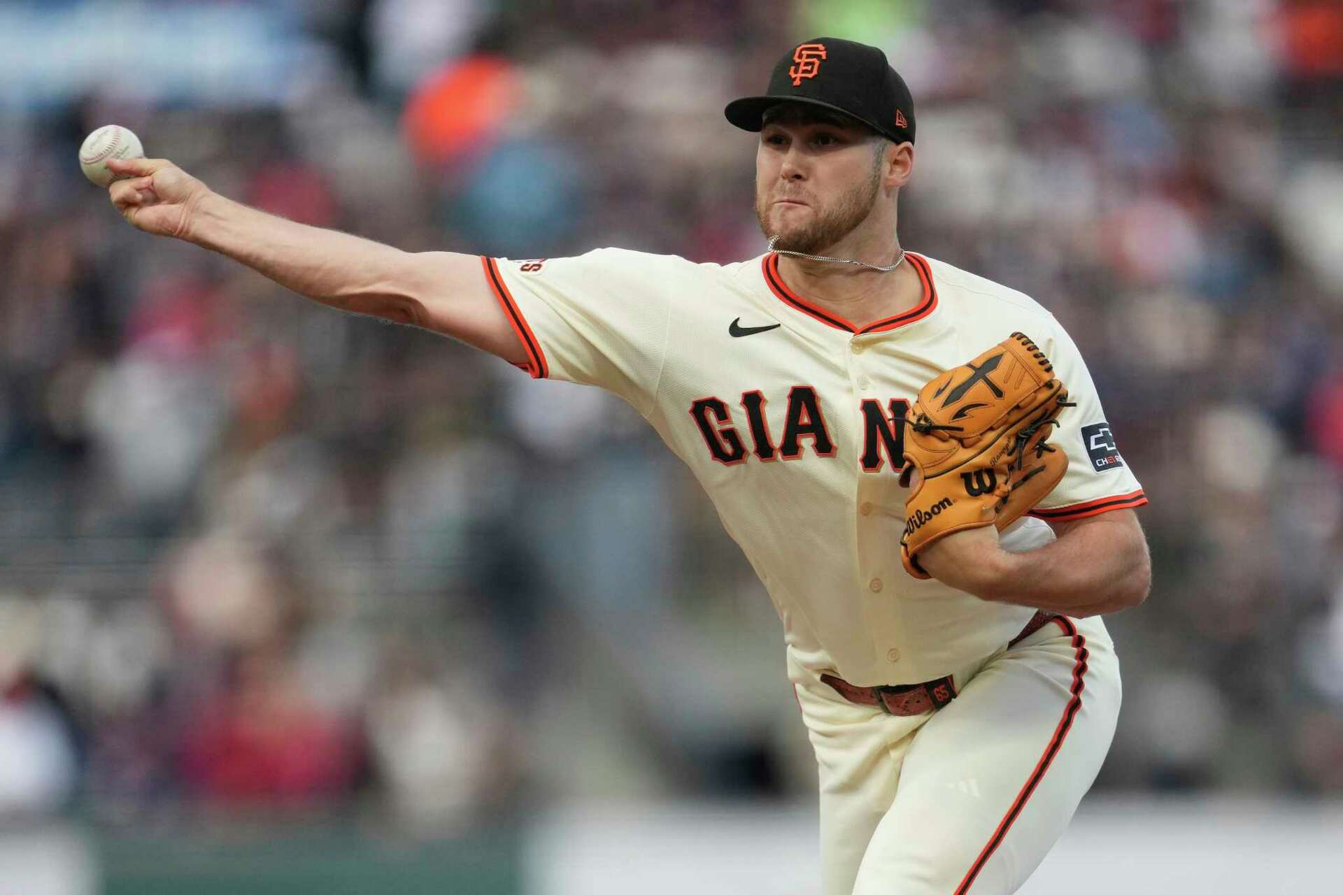 Giants blend Roupp’s start and a small-ball attack to beat Phillies