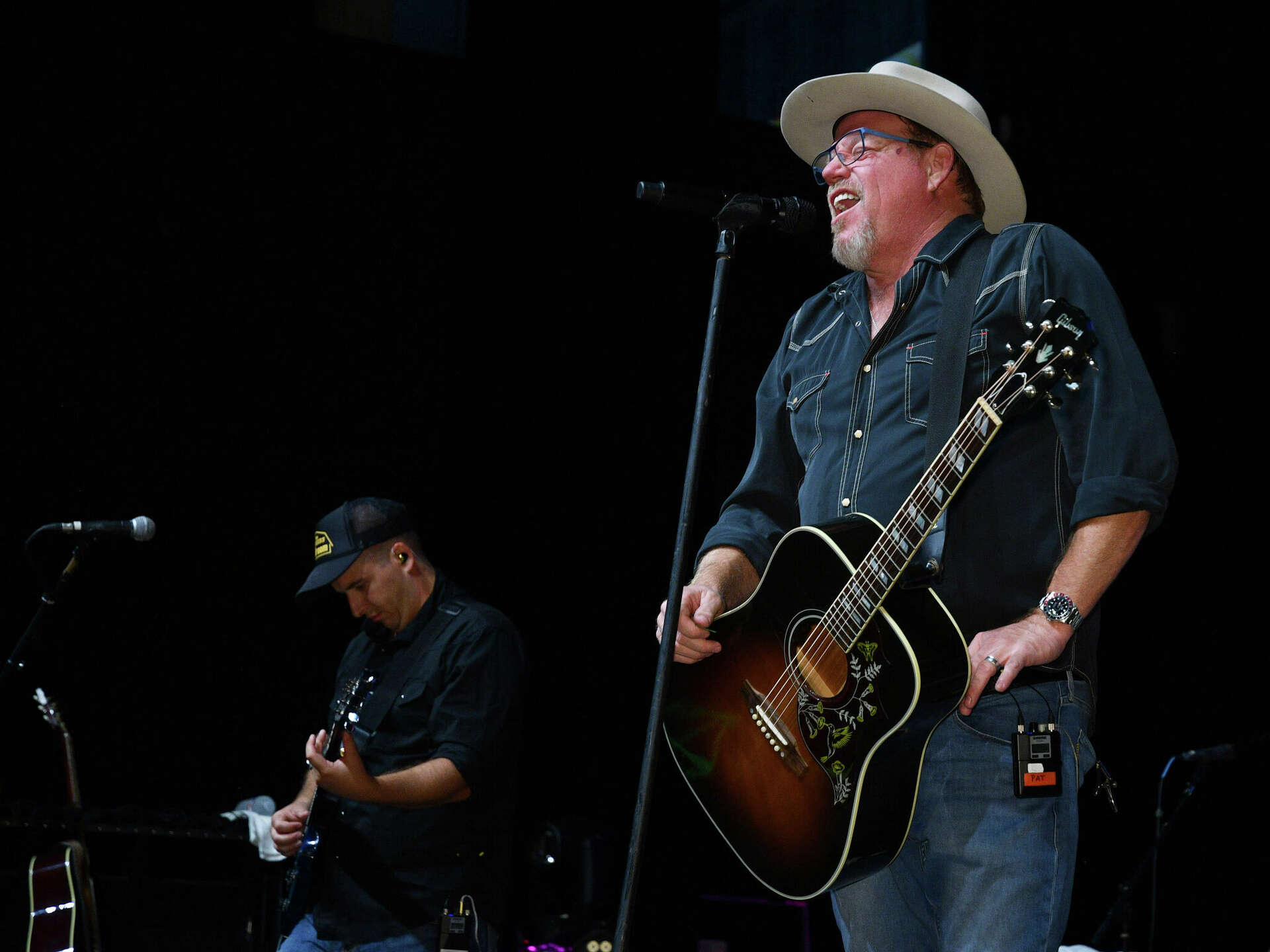 Texas-based singer Pat Green loses 4 family members in flooding