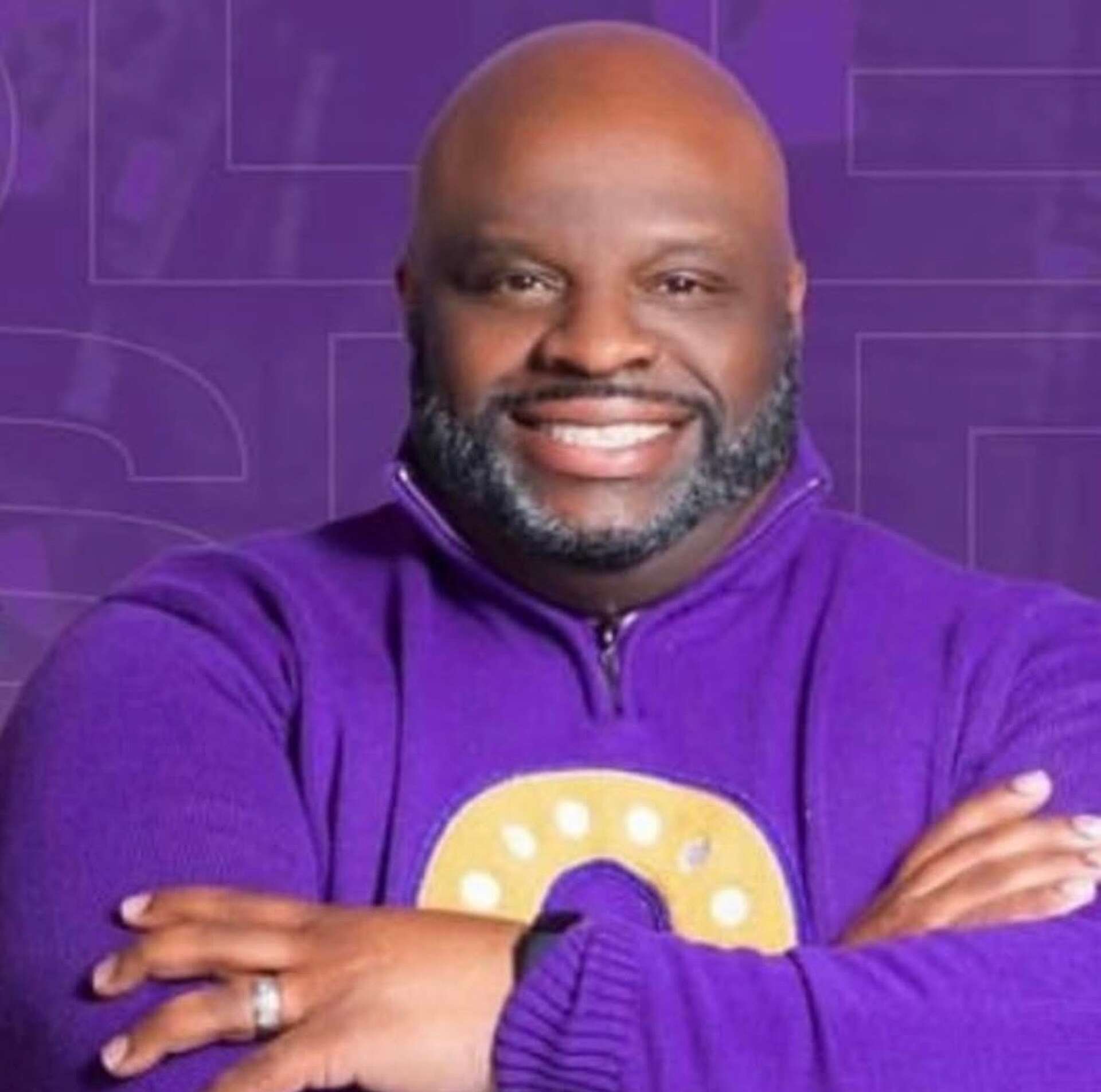 Video shows Bridgeport pastor fight off armed carjacker in Baltimore