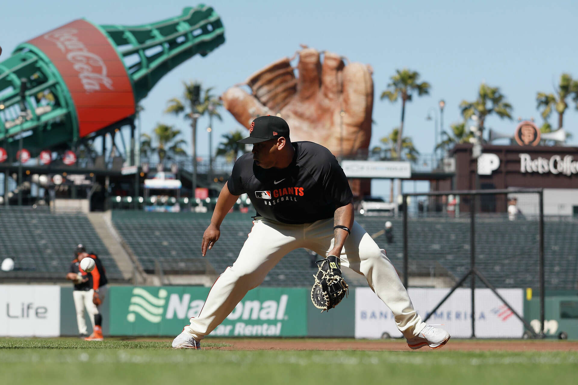 Red Sox announcer claims there's drama between SF Giants star, legend