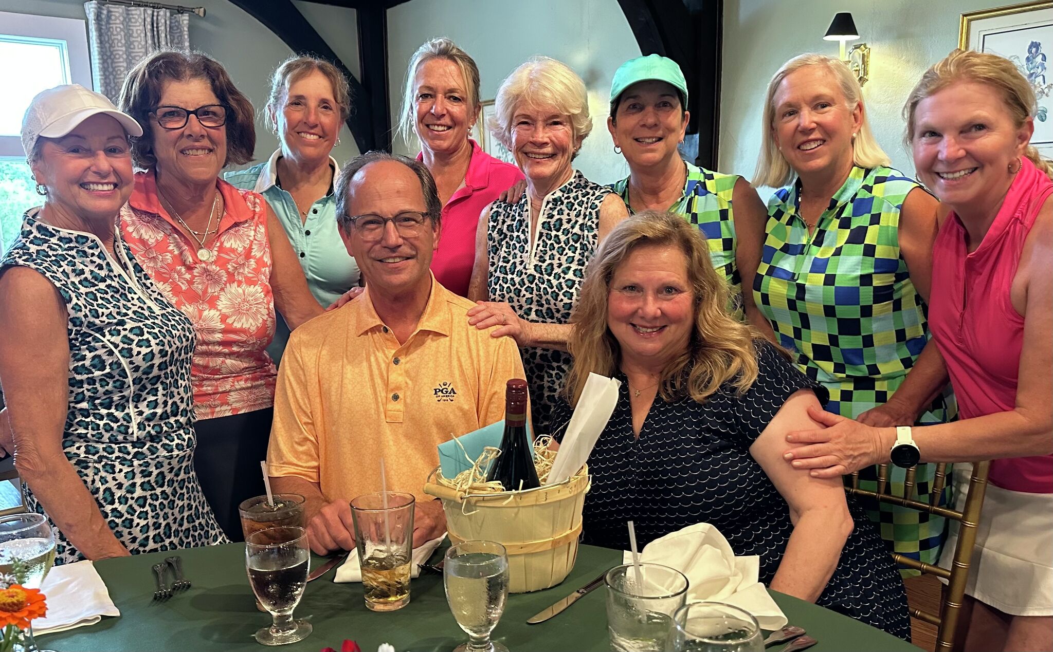 Troy Invitational players salute outgoing PGA Pro Mike Kucera