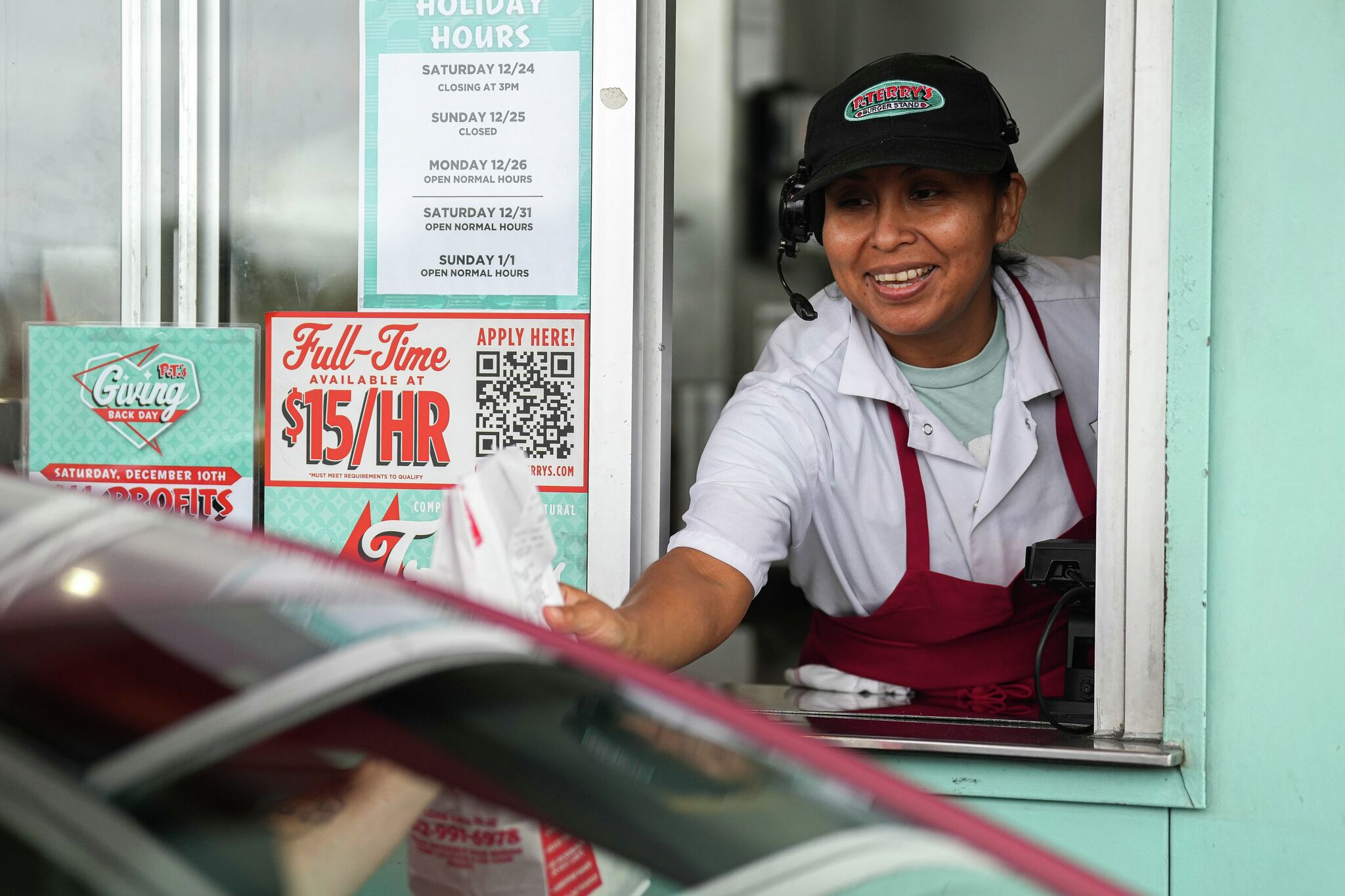 P. Terry's expands 24-hour burgers, breakfast to 2 Austin-area spots
