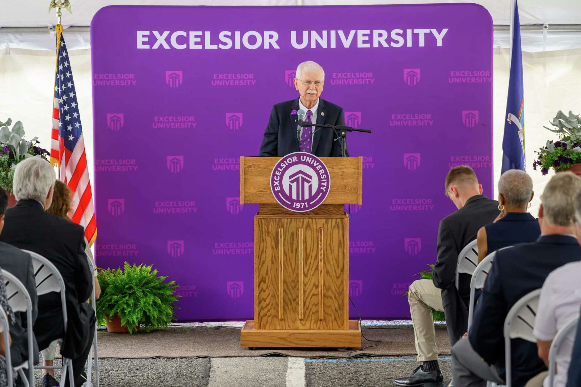 Excelsior University honors Lt. Gen. Arthur Gregg with building name