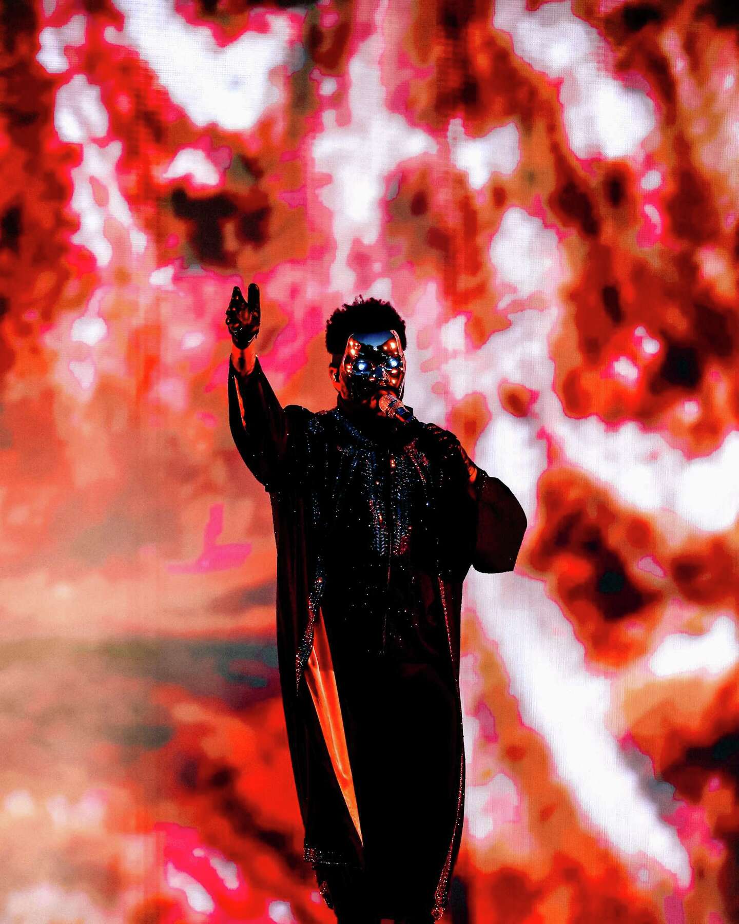 Wrong Santa – The Weeknd butchers name of Levi’s Stadium city