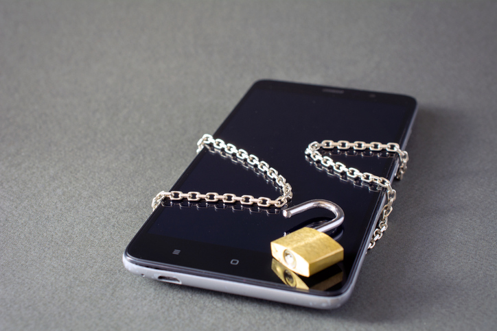 Handset unlocking rule harms consumers — Steve Pociask, Roslyn Layton