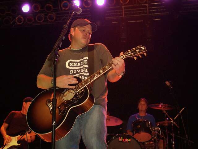 Country singer Pat Green mourns family lost in July 4 Texas floods