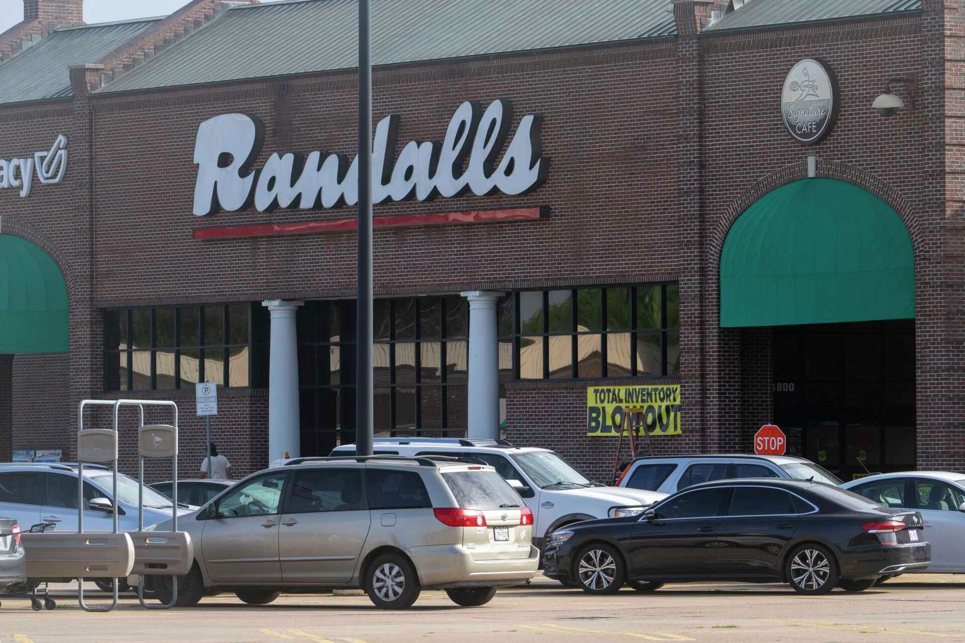 Randalls location in Houston is closing soon. Here is what to know.